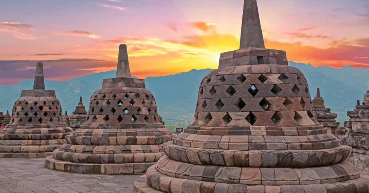 Javanese Temple - THE SPLENDOUR OF BOROBUDUR | LIVING