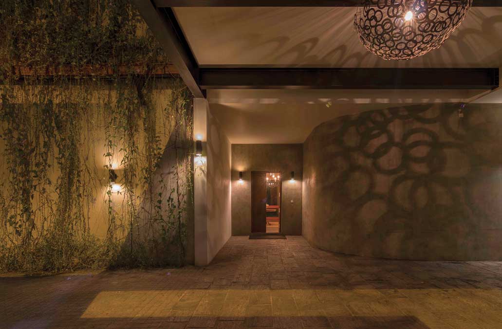 Talking Spaces - Murad Ismail | LIVING